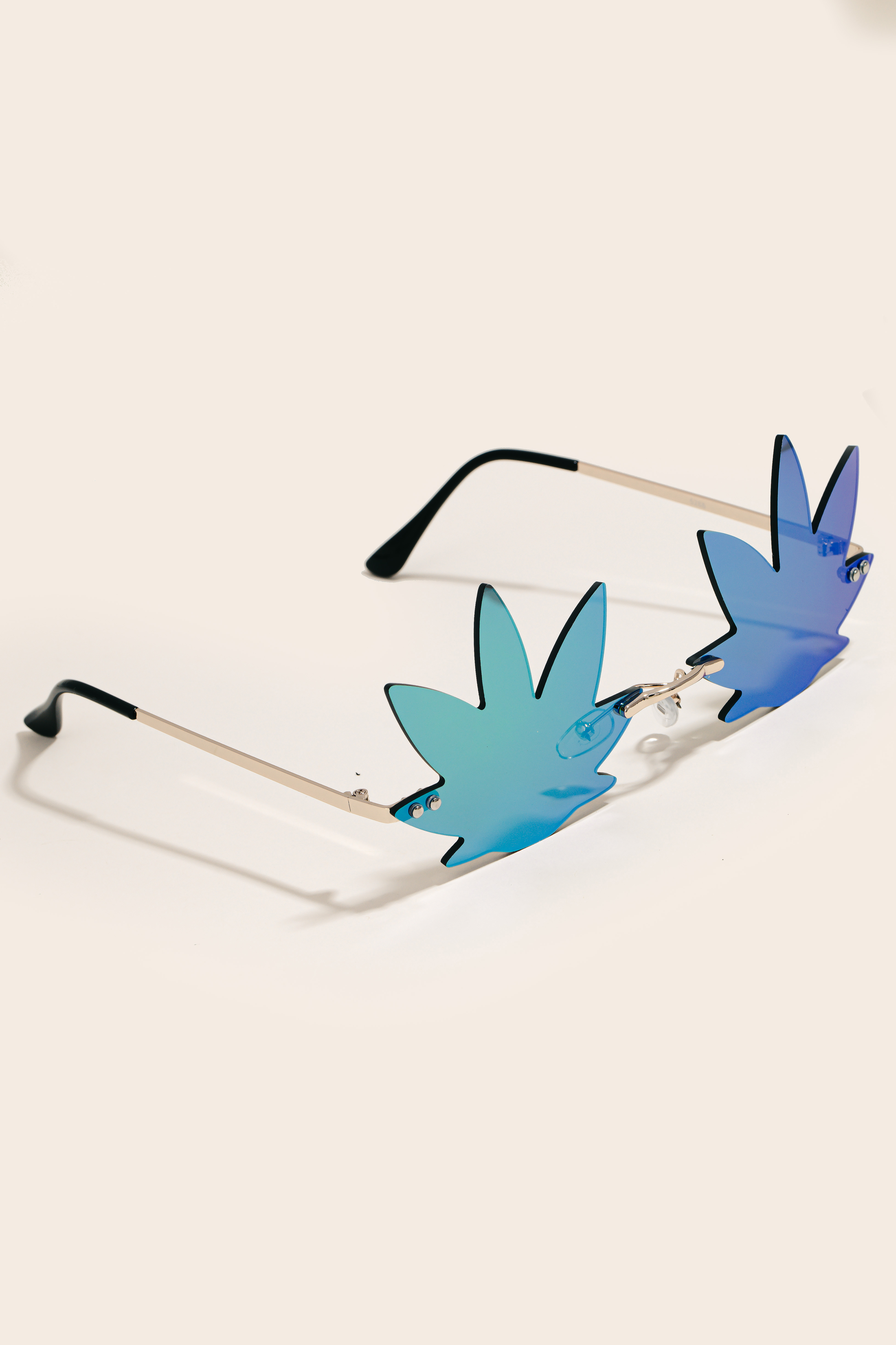 ASSORTED Marijuana Leaf Lens Sunglasses