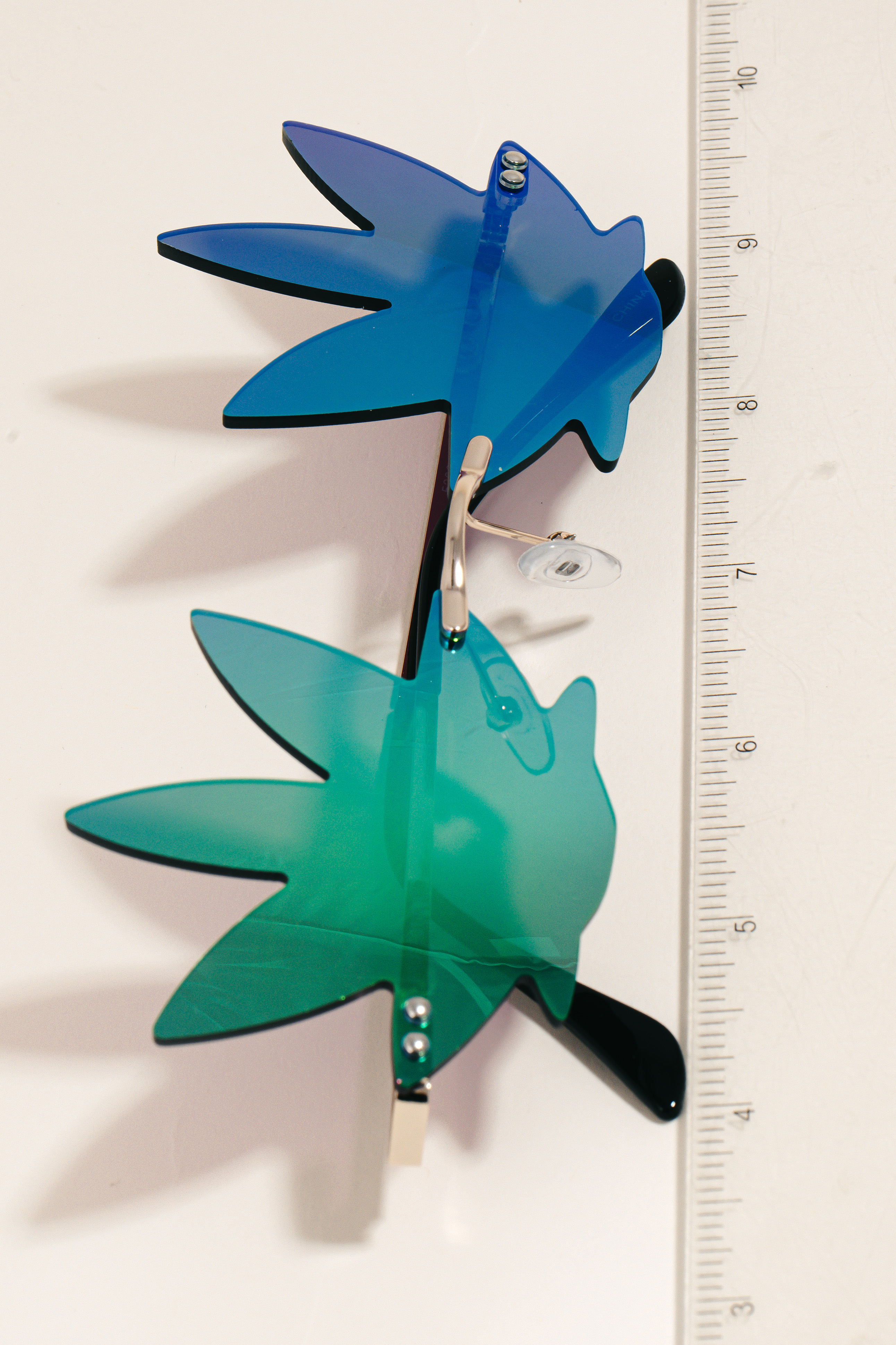 ASSORTED Marijuana Leaf Lens Sunglasses